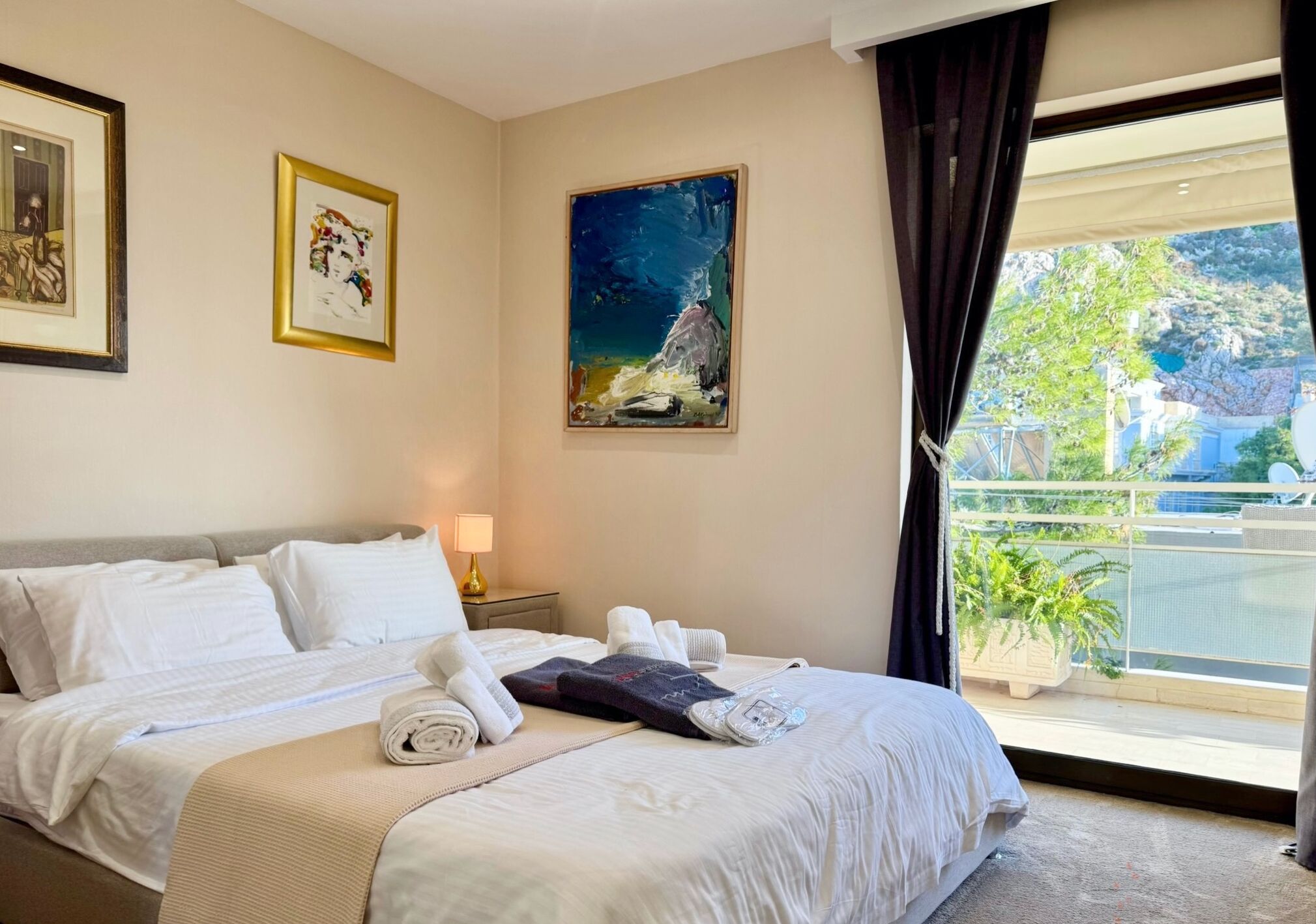 Apartamento | 3 quartos, Wi-fi grátis, roupa de cama fornecida 