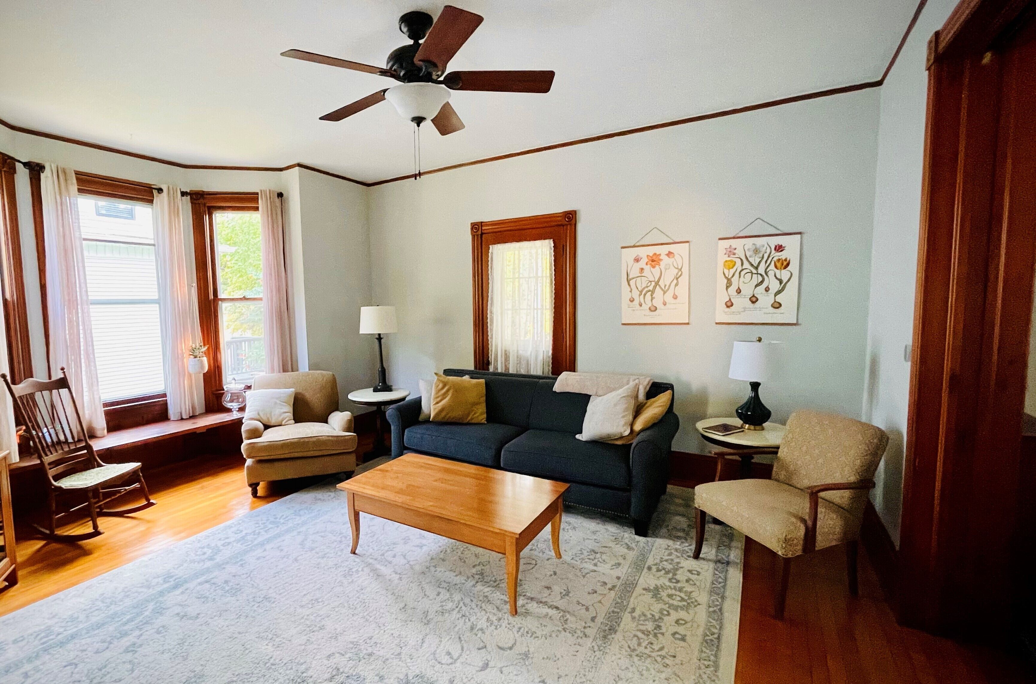 Updated Victorian In The Heart Of Sheboygan. Beach, Downtown, Golf, Road America - Sheboygan, WI