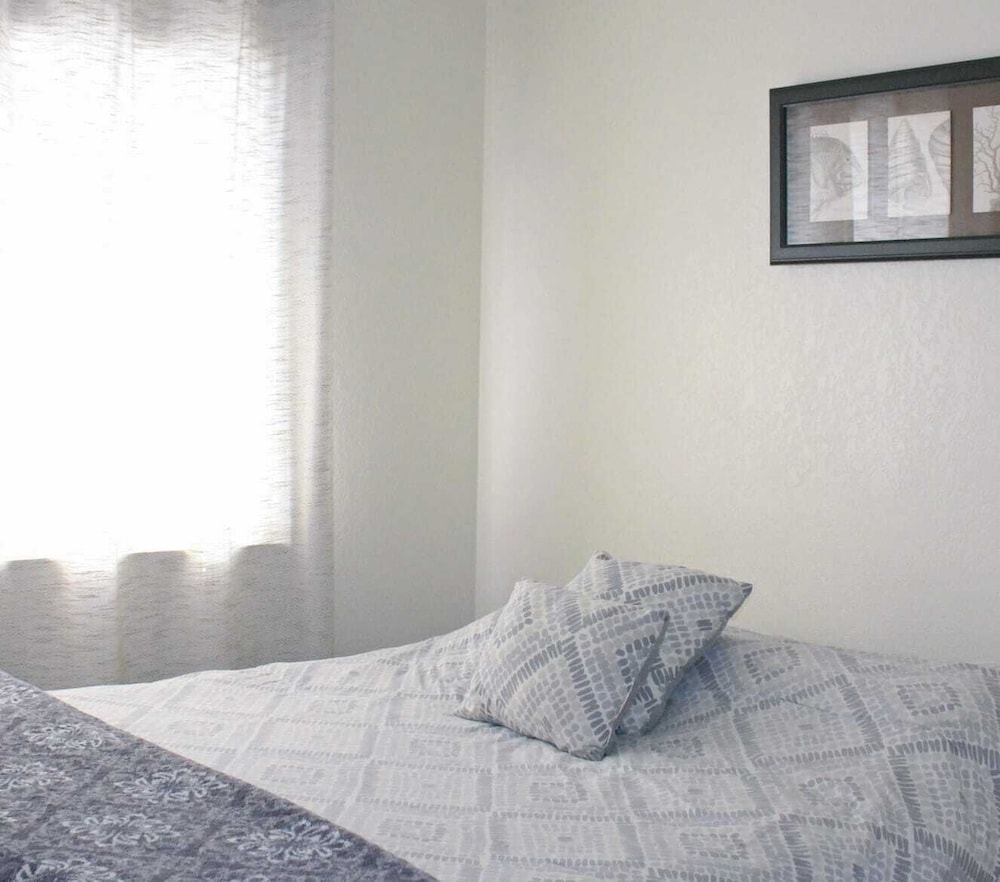 Charming Los Osos Home Near Elfin Forest - Montana