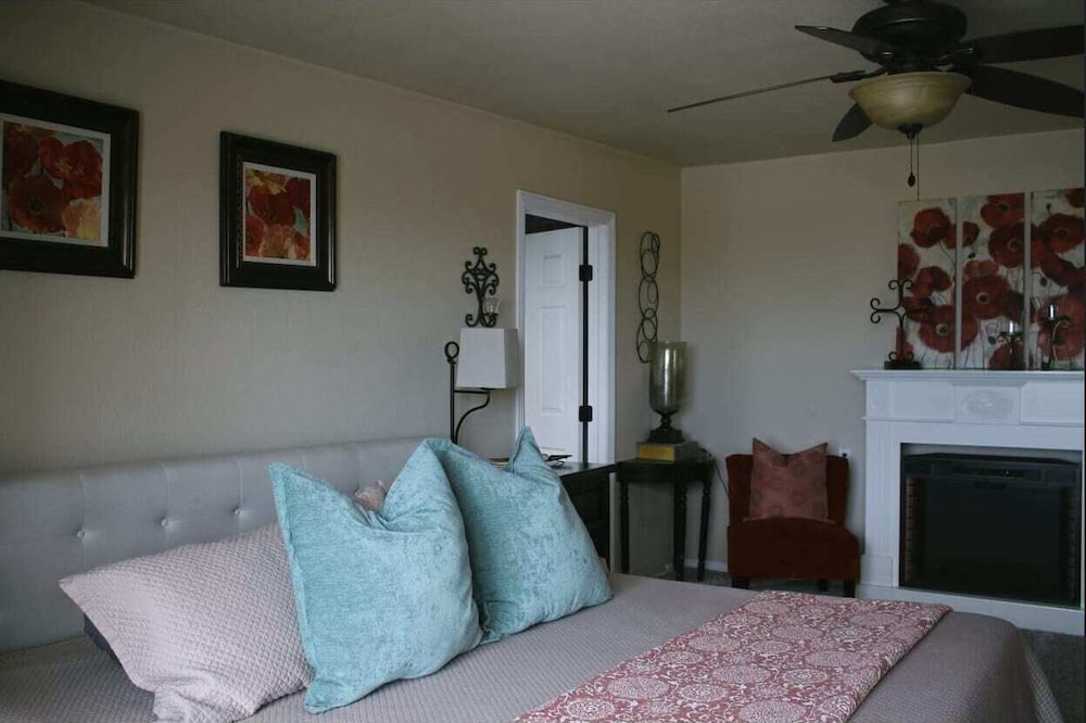 Pet Friendly Comfy Morro Bay Home - Morro Bay, CA