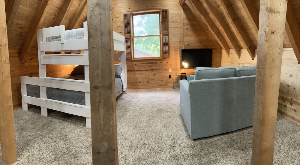 Lake Wylie Log Cabin With Pool And King Bed! - Lake Wylie, Fort Mill