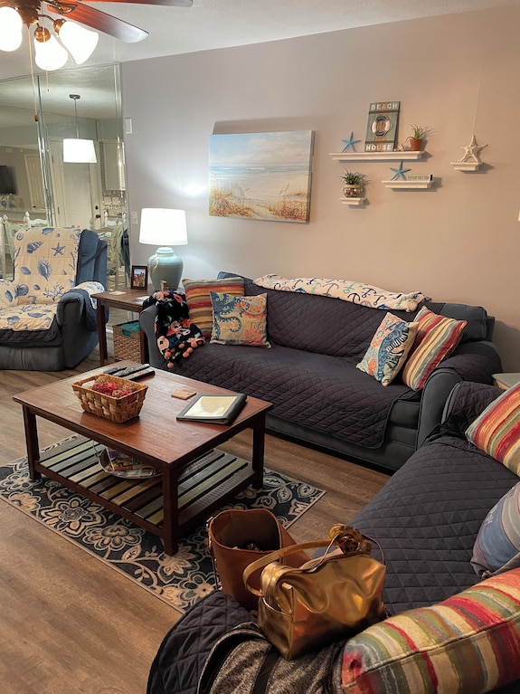 Beach Escape In Heart Of Panama City Beach @ Gulf Highlands Resort 3 Bedrooms. - Panama City Beach, FL