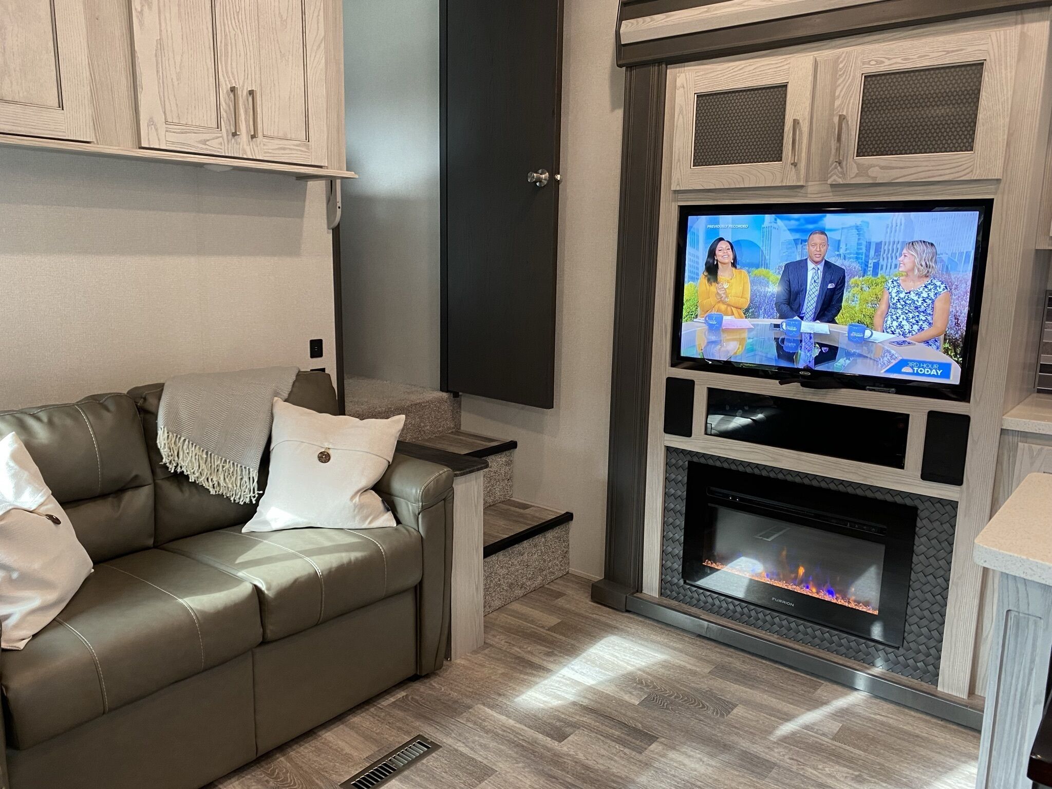 Luxury Rv Get Away Near Kport - Maine