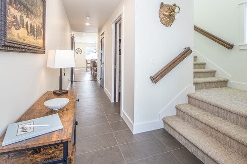 3-bedroom Townhome In The Heart Of Big Sky Town Center - Big Sky, MT