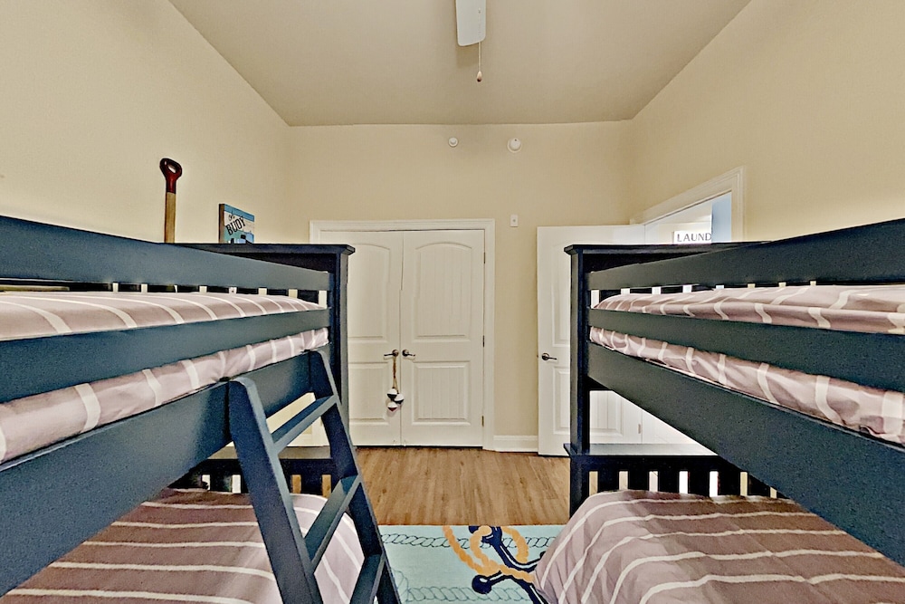 Breathtaking Sunrise Views Over Lake Lbj - Luxury 3br Waterfront Condo - Horseshoe Bay, TX