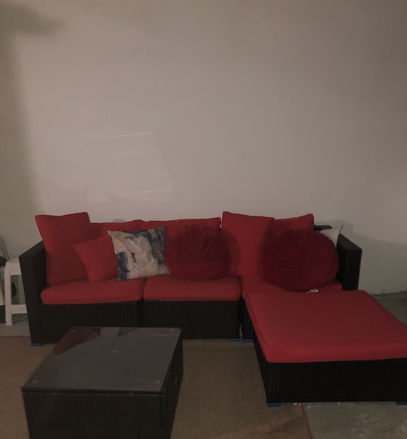 Property Just Updated With Fresh Paint, New Flooring , New And Modern Furniture. - Cape Verde