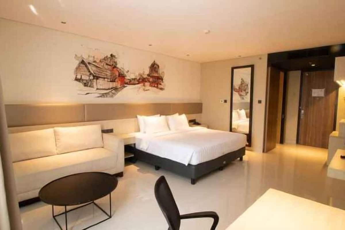 Cofres nos quartos, escrivaninha, espaço de trabalho para notebook