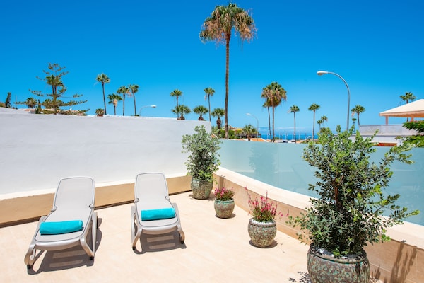 Haciendas Family Bungalow, Just Renovated, 2 Bedroom, Extra Big Chillout Terrace - Playa de las Américas