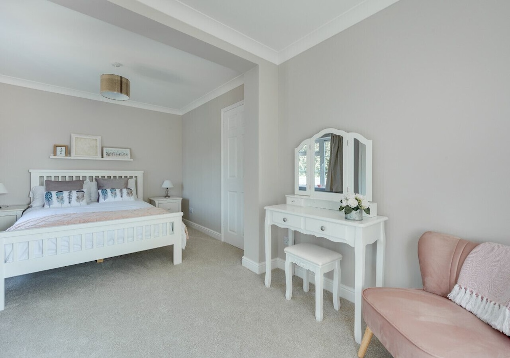 1 Lux Farm Cottages - Three Bedroom House, Sleeps 6 - Ipswich