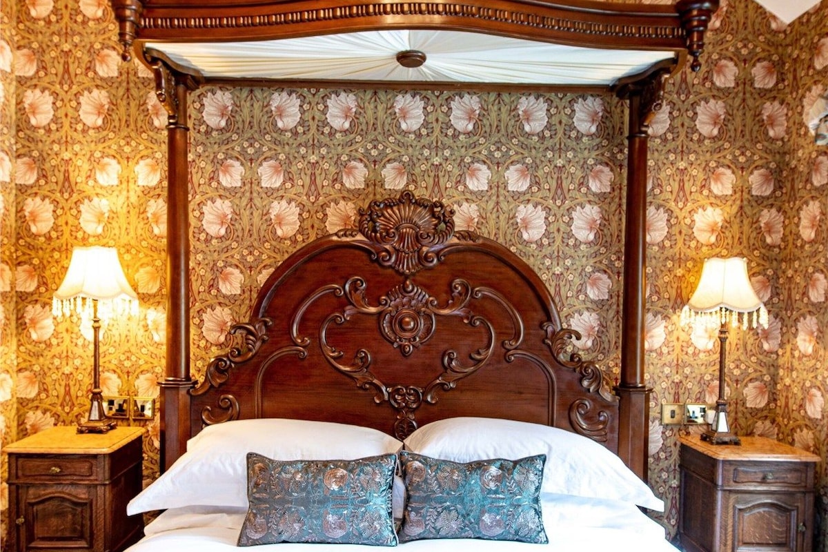 Classic Double or Twin Room