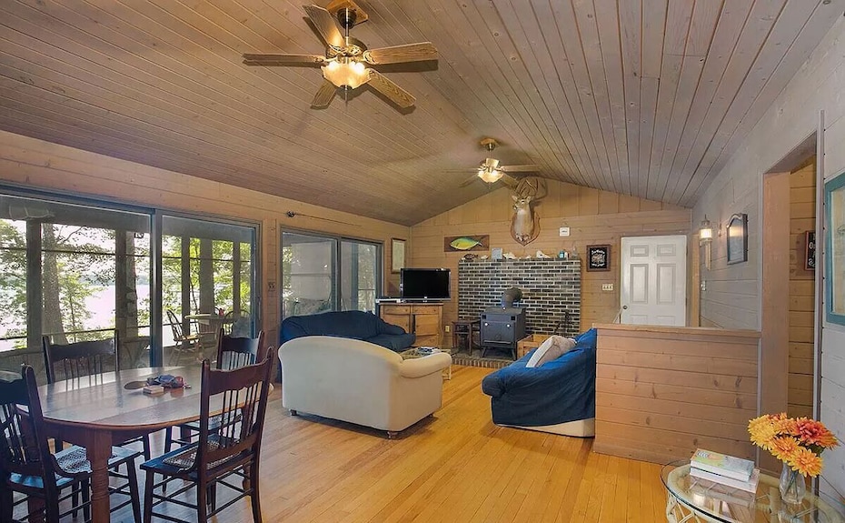 Private Dock On Large, Spring-fed Lake With Kayaks - Michigan