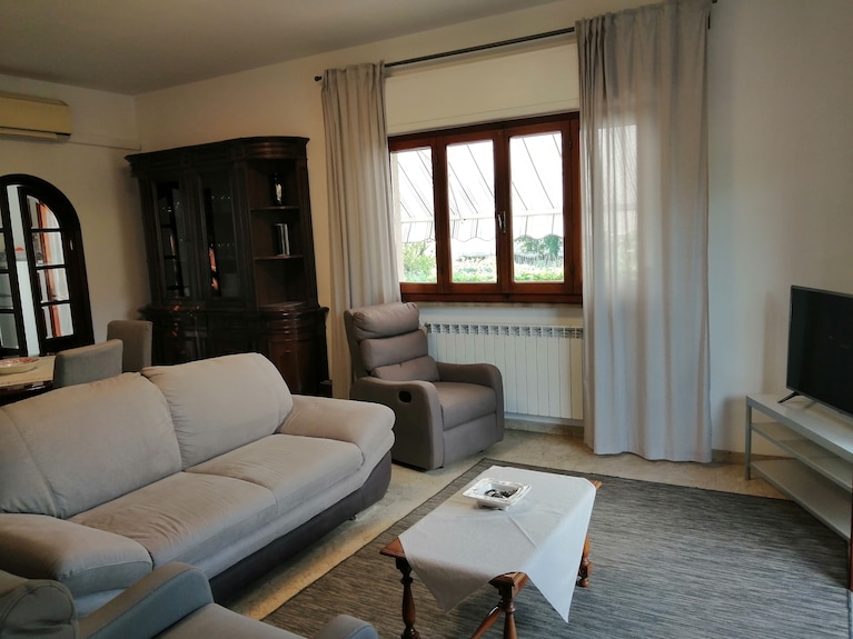 Villa With Pool In The Heart Of Versilia - 포르테 데이 마르미