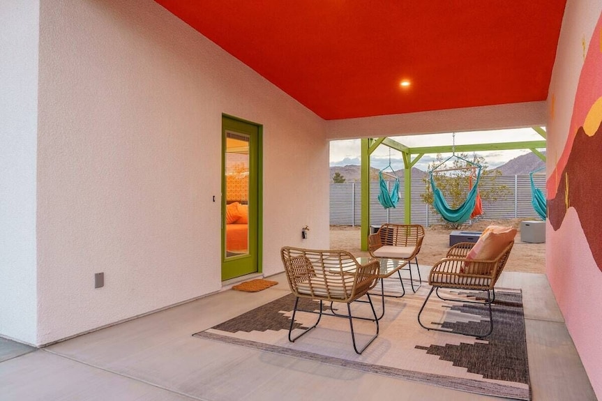 7 Min To Jtnp +Hot Tub +Pergola +Modern Tiny House - Joshua Tree