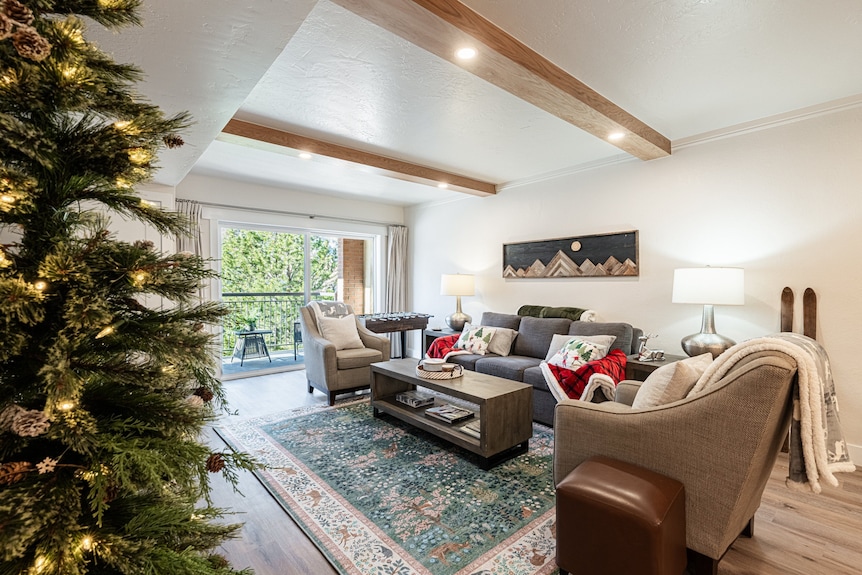 Discover Comfort In Park City Park Station 135, A Cozy 2-bedroom Condo Near Historic Old Town. - Sundance Film Festival