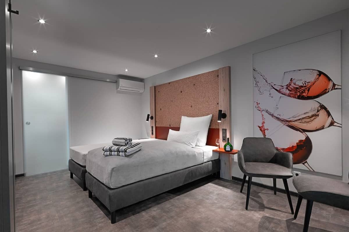 Quarto casal | Wi-Fi de cortesia, roupa de cama