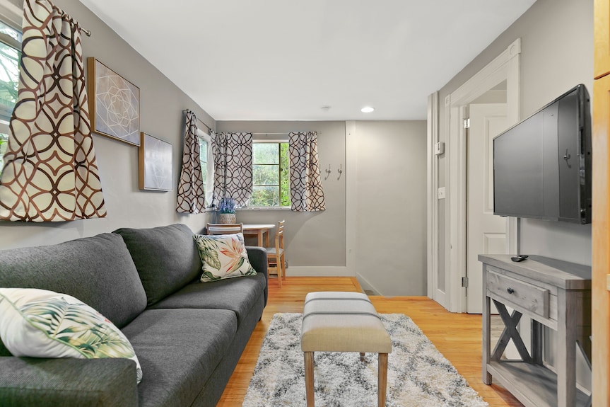 Beautiful Carriage House - Near Botanical Gardens-on Site Parking - Montclair - Denver