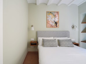 1 quarto, roupa de alta qualidade, com decoração personalizada 