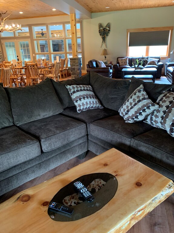 Lodge, Indoor Pool, Game Room, Large Deck, Close To Chain Of Lakes & State Trail - Michigan