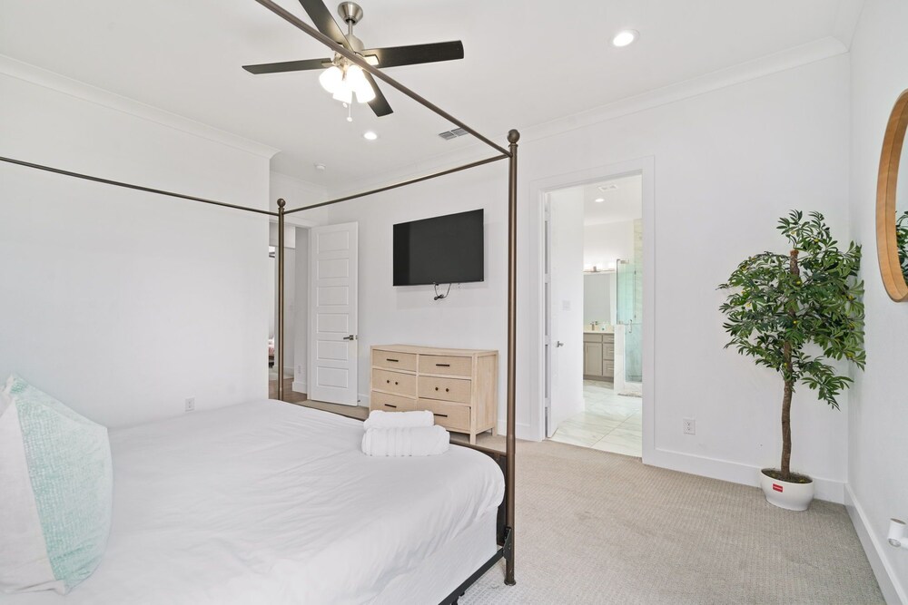 Chic Modern New Build - Great For Large Families - Dallas, TX