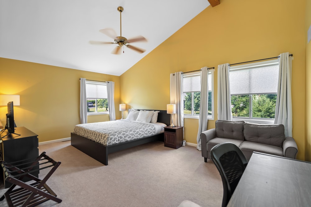 Modern Cabin At The Woods Resort With 3-bedroom, 2f-bath, Central Air/heat - West Virginia