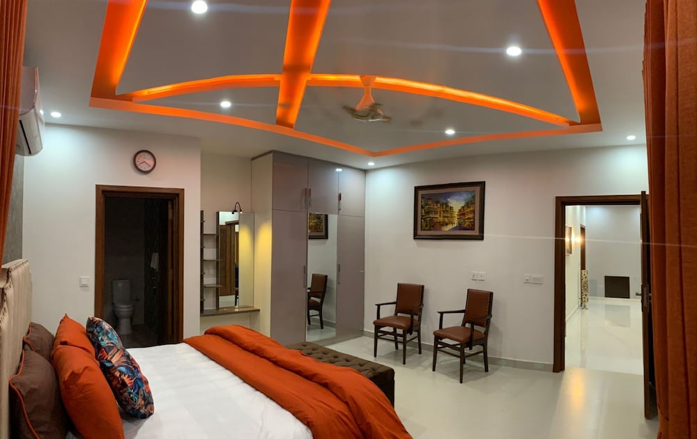 Razi Lounge: 3br Upper Portion 1000sqy,wapda Town - Lahore