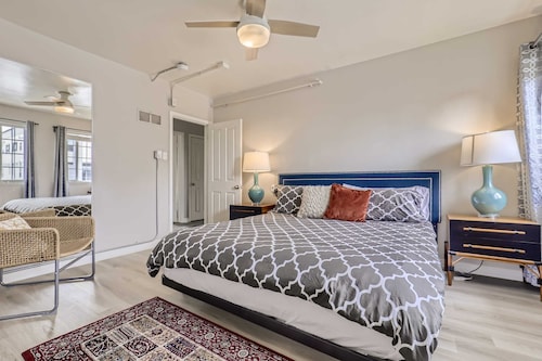 Modern Comfort | King Beds | Sloans Lake 30+ - デンバー, CO