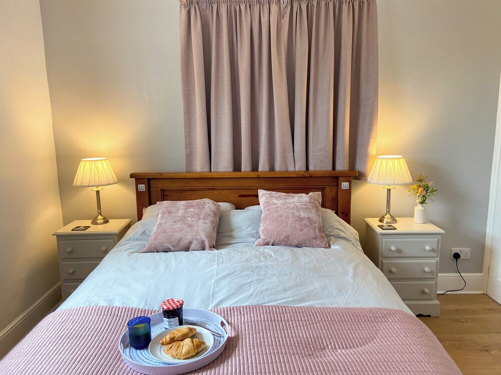 2 Bedroom Accommodation In Gorleston-on-sea - Great Yarmouth