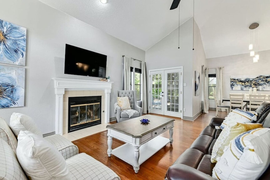 'Lady Luxe' Amazing Yard! Pet Friendly! - Austin Aquarium, Austin