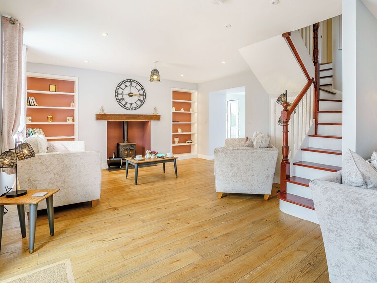 4 Bedroom Accommodation In Henllan - Carmarthenshire