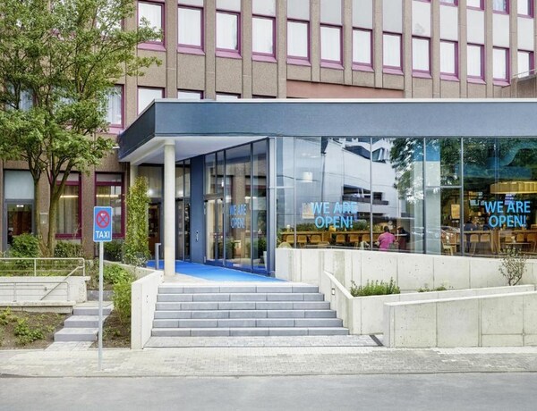 Sunday Hotel Düsseldorf Seestern - Düsseldorf
