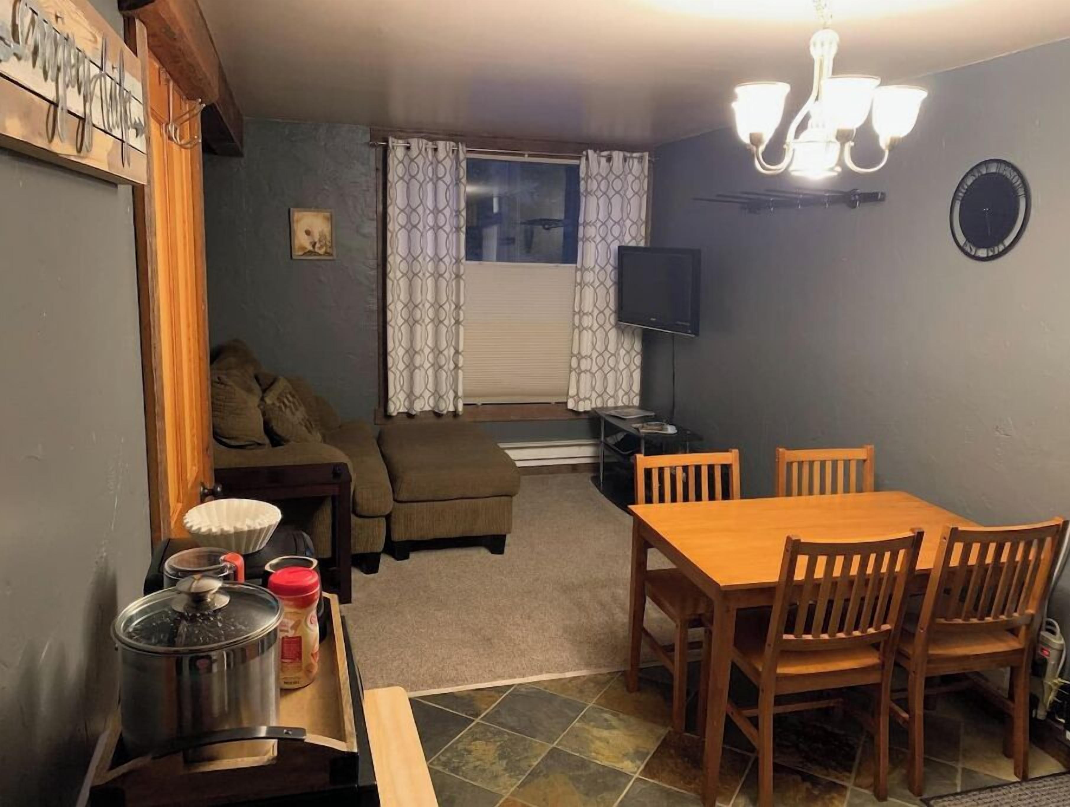 Studio Getaway Steps Away From Big Sky Resort - Big Sky, MT