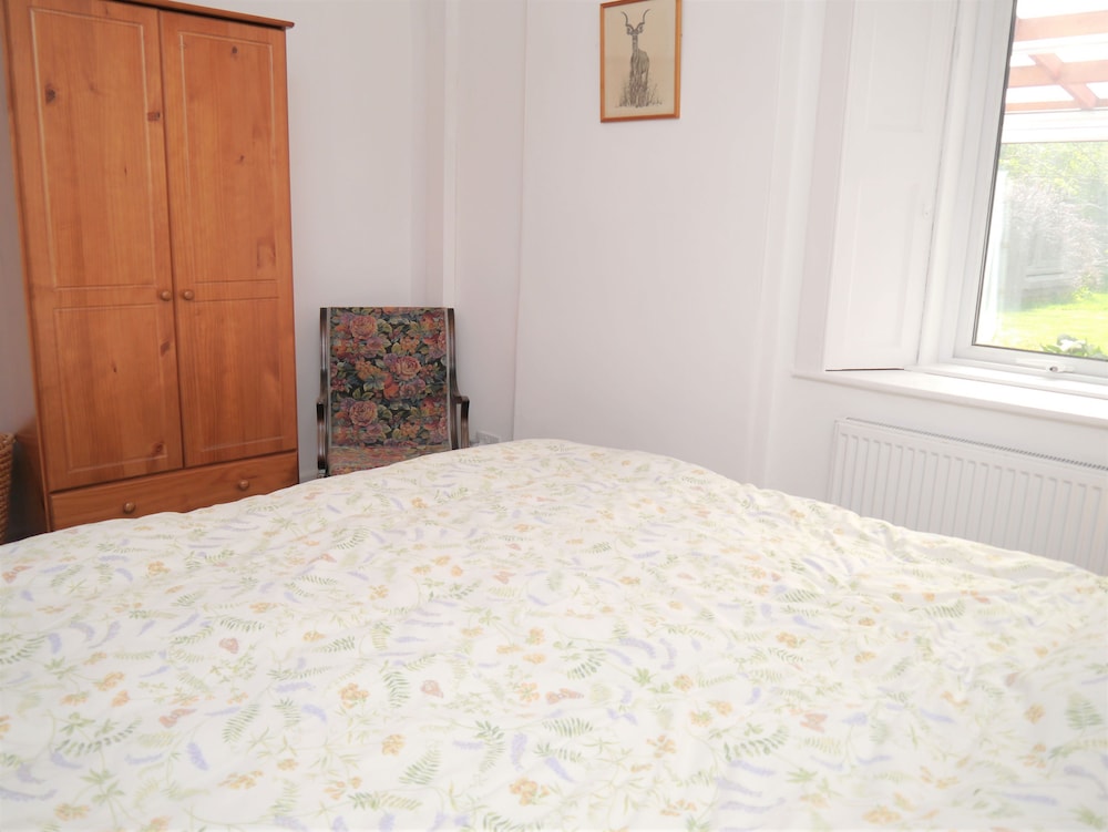 Shinnel House - A House That Sleeps 8 Guests In 3 Bedrooms - Ayrshire