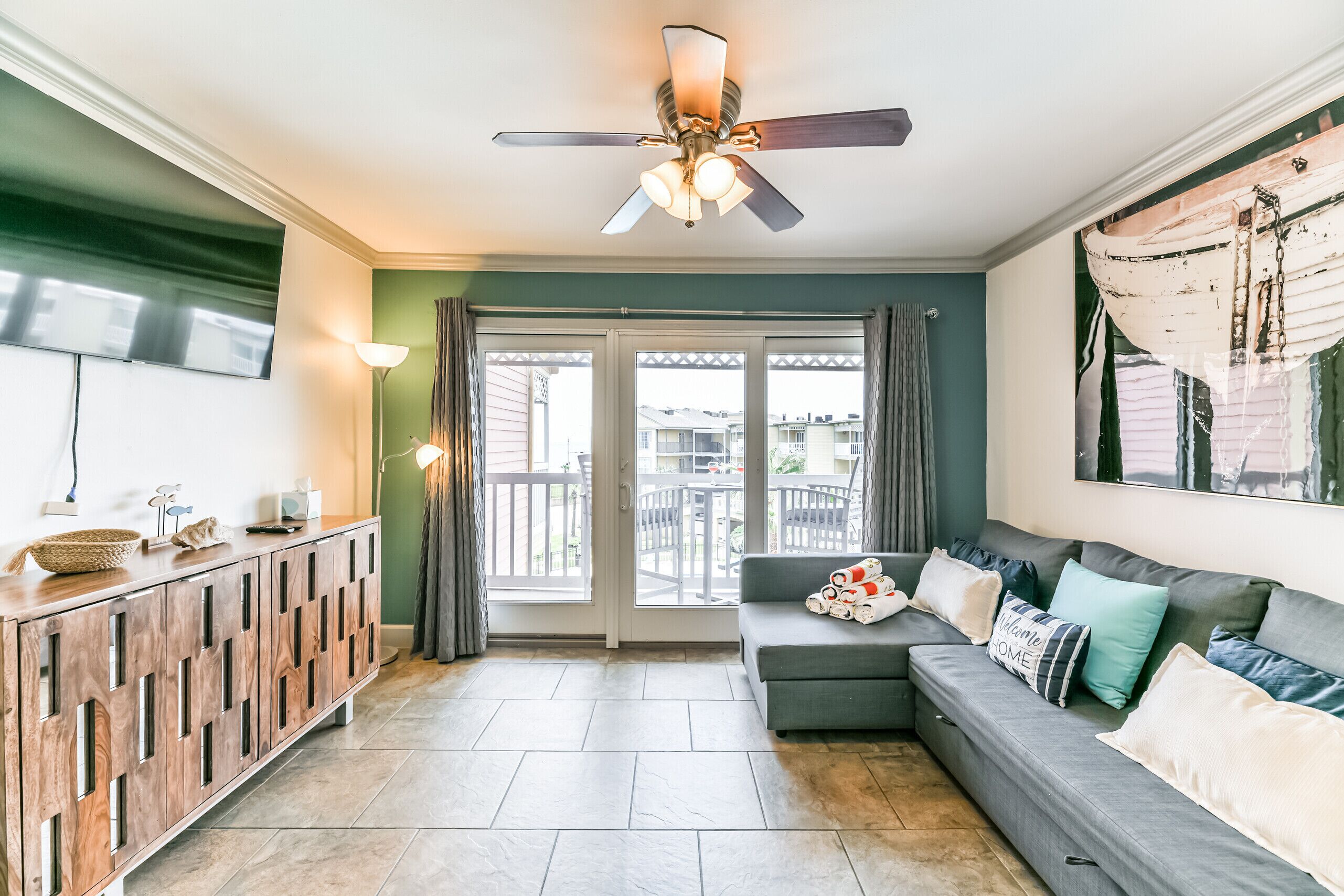 Vitamin Sea Top Floor - Spring Break Is Calling, Book Now! - Moody Gardens, Galveston