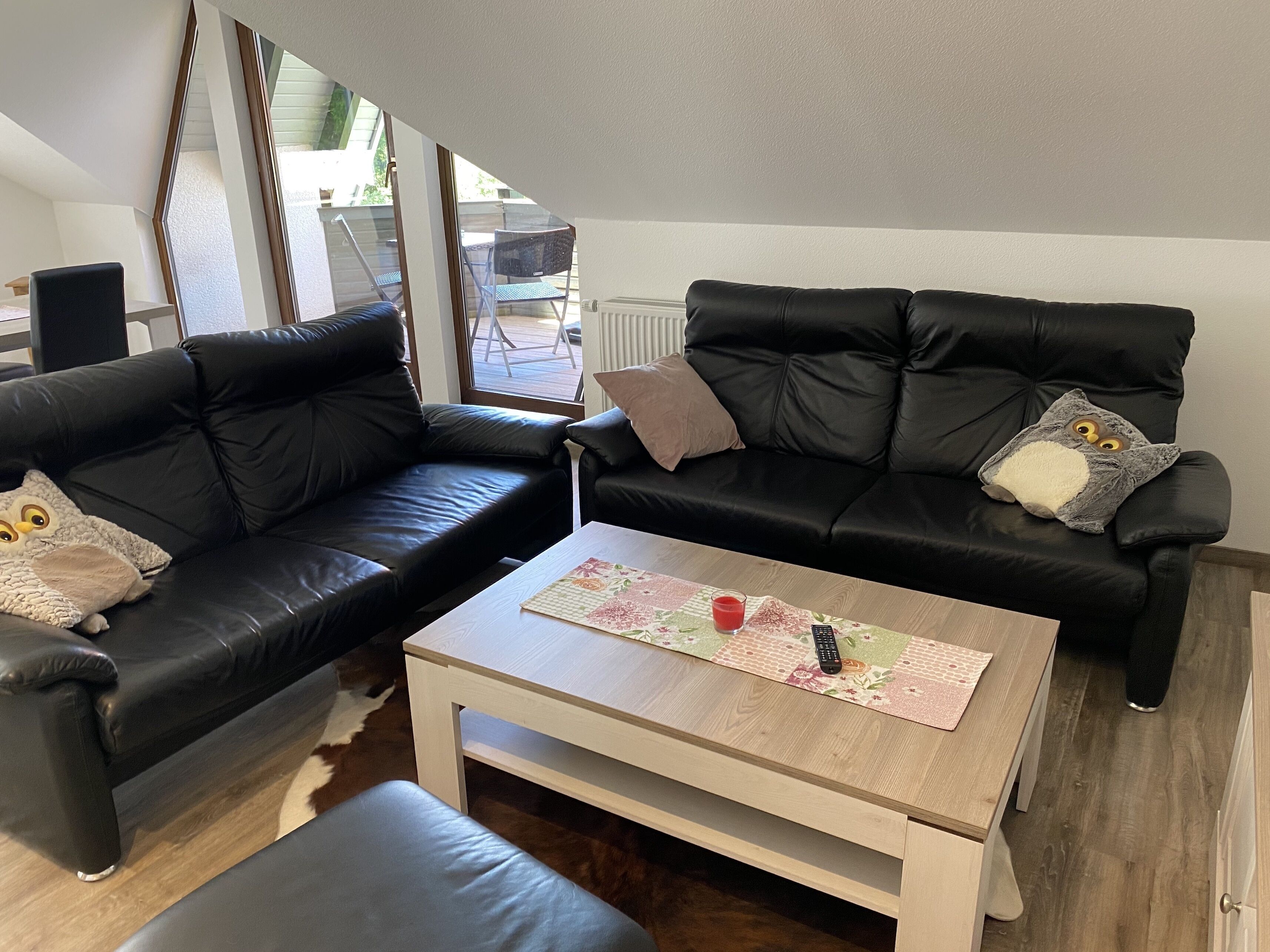 Ferienwohnung Am Irrenbächle, 68qm, Dg, 2 Schlafzimmer, Balkon, Max. 4 Personen - Bisingen