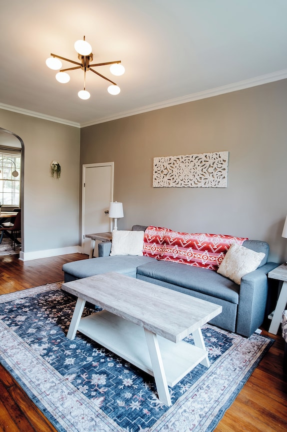 Comfortable Downtown Escape | Wifi Included - Montgomery, AL