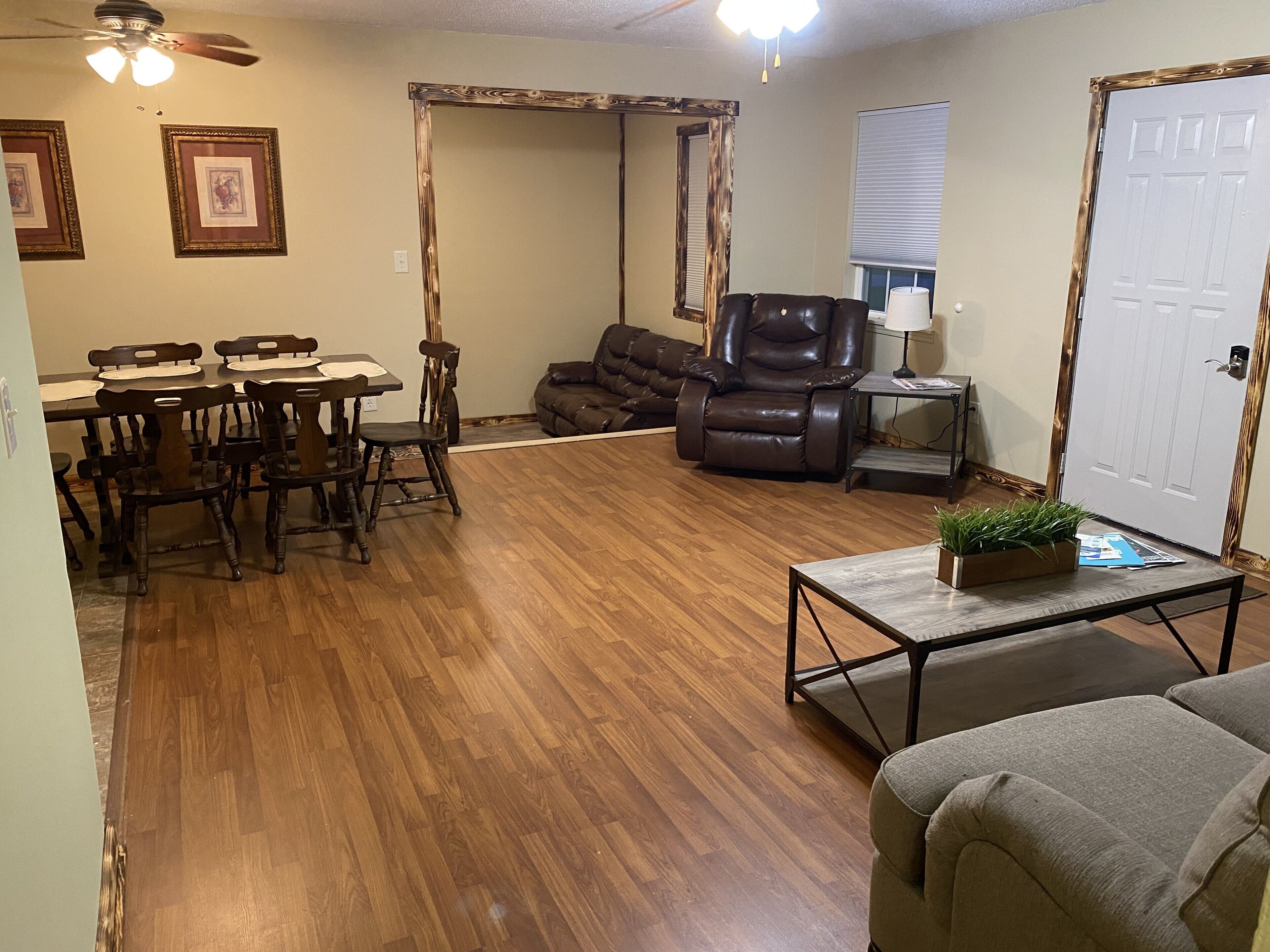 Burnt Pine- Plenty Of Room For Fishermen And Their Boats! - Guntersville, AL