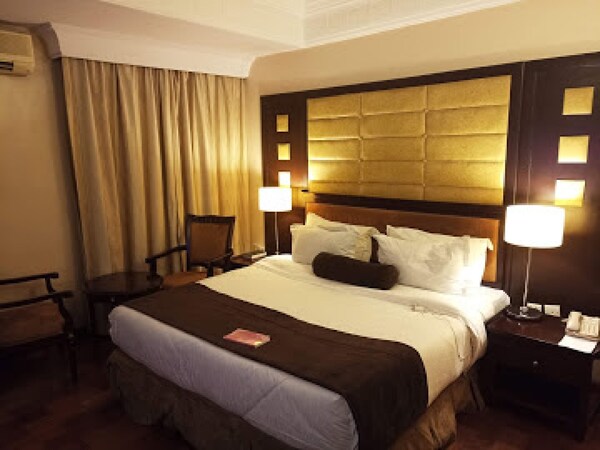 Room-owu Crown Hotel - Deluxe Twin Bed R - Ibadan