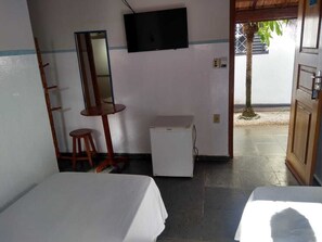 Quarto duplo luxo | Escrivaninha, Wi-Fi de cortesia, roupa de cama