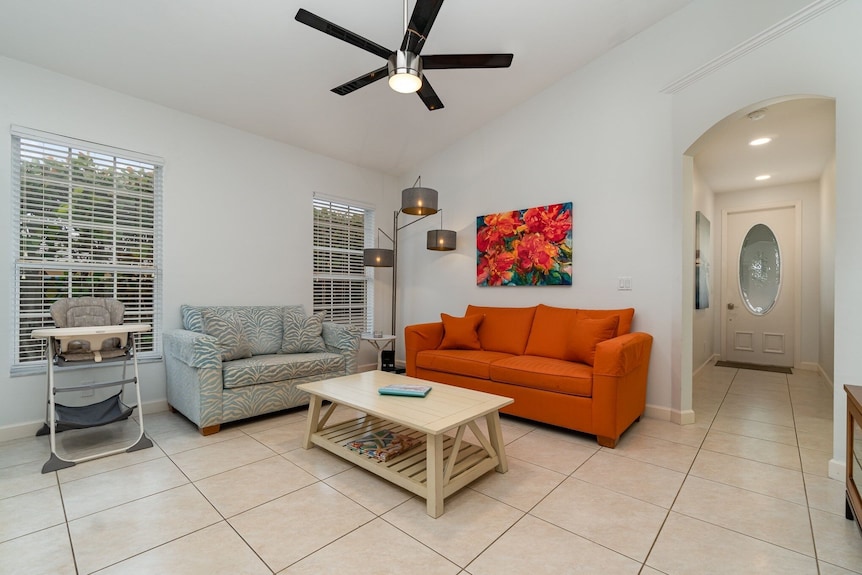 *Discreet Retreat* Modern Home W/ Private Backyard - Bonita Springs, FL