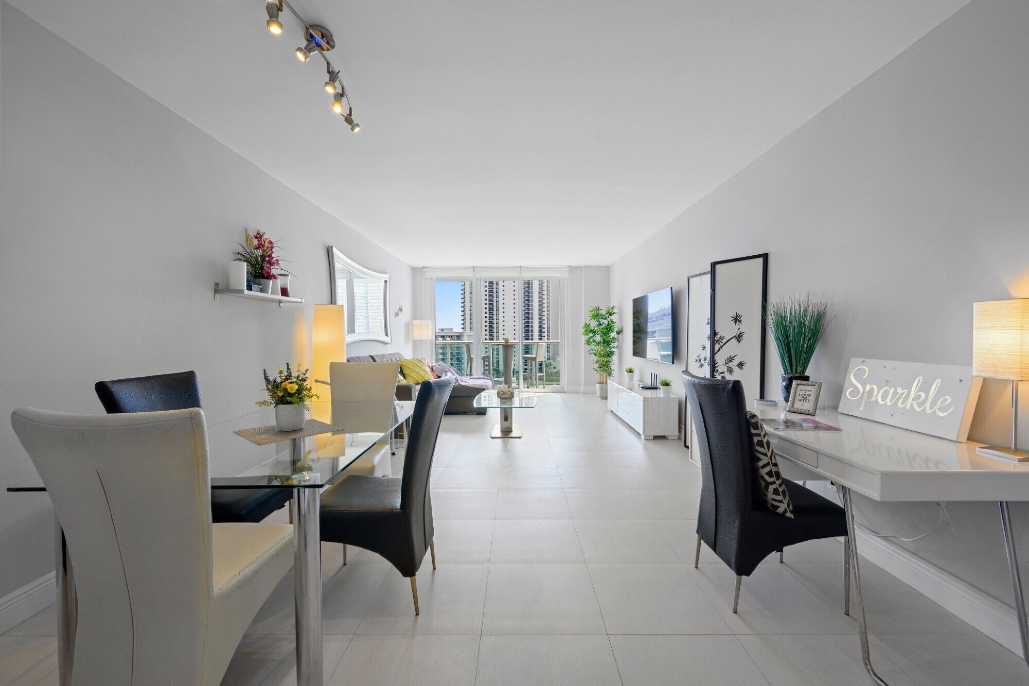 Apartment Ocean View Steps Away From The Beach In Sunny Isles Miami Luxury - Miami Gardens, FL