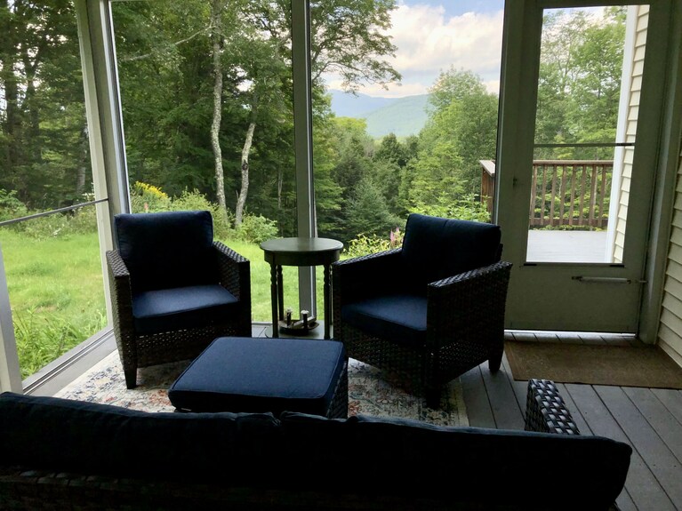 Private 5br Mt. View, Pool, New Hot Tub, & Fireplace! - Camels Hump State Park, Waterbury Village Historic District