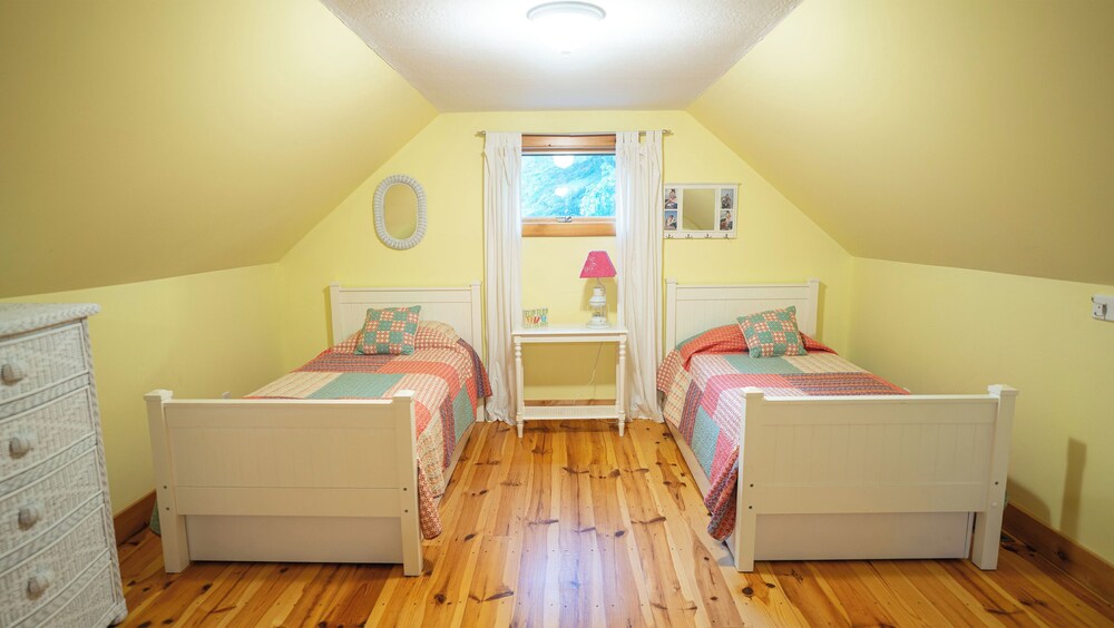 Maple Cove Lodge On Lake Sebago Waterfront! - Maine