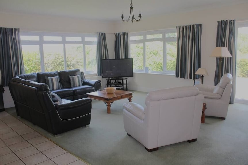 Bramble Cottage - Luxury Holiday Cottage - Widemouth Bay