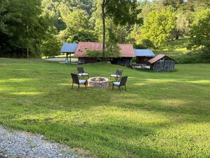 Área para churrascos e piqueniques