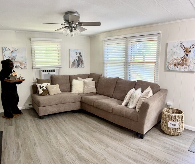 The Enchanted Cottage & Hot Tub - Narrowsburg, NY