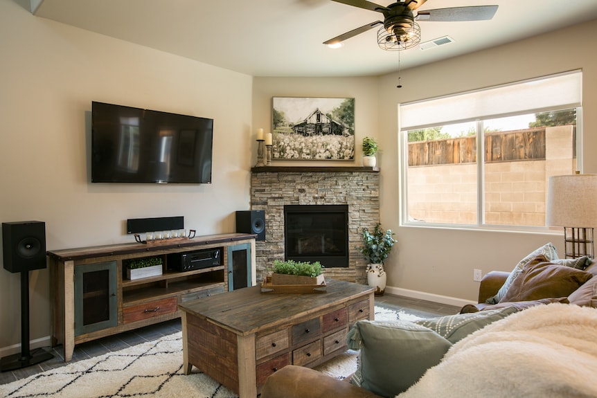 Sandia Velo- New Modern Farmhouse Style Home - New Mexico