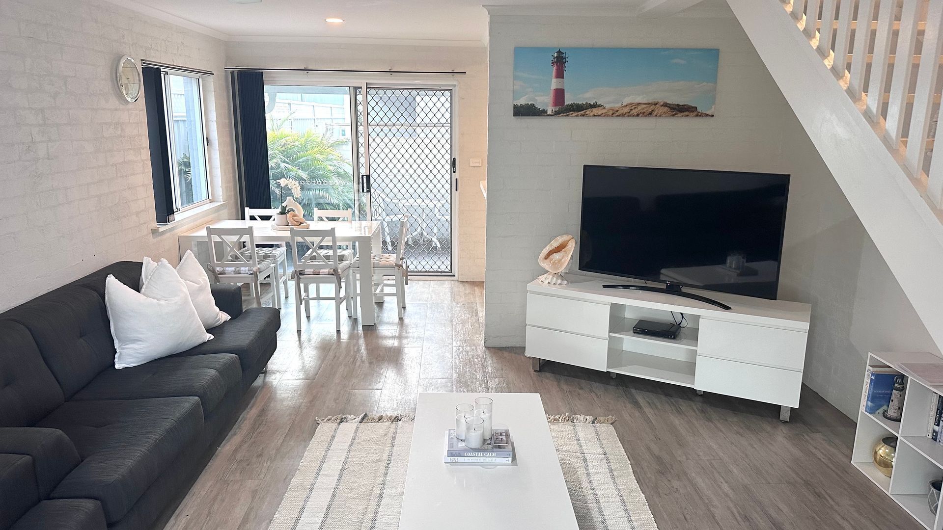 Red Rock - Where Yamba Adventures Meet Townhouse Comfort - Holiday Yamba - Angourie