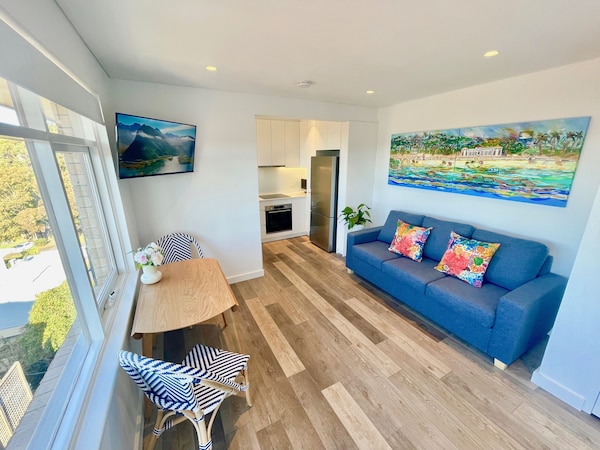 Balmoral Beach 5 Star Lux Brand New Apt (Sleeps 4) - Taronga Zoo Sydney