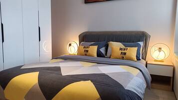 Apartamento Superior, 2 quartos | 3 quartos, lençóis italianos Frette, roupa de alta qualidade