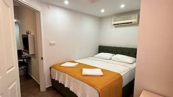 Apartamento Clássico | 1 quarto, secretária, secretária adequada para computadores portáteis